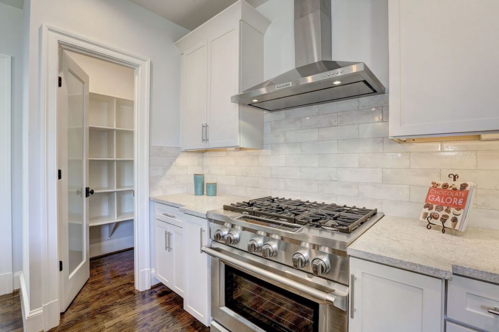 Kitchen - Meridian Homes Inc.